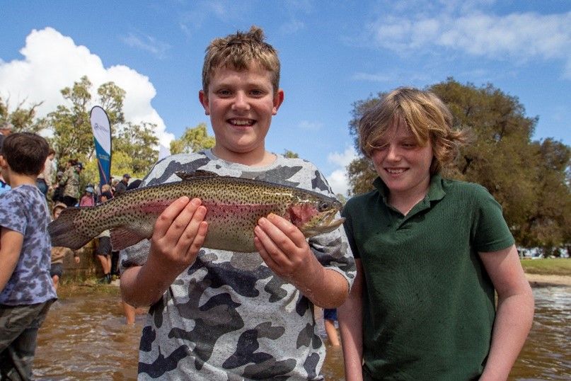 Waroona Troutfest 2022, Drakesbrook Weir, Bunbury, 15 October 2022