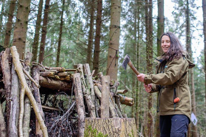 Introduction to Bushcraft - Women only, Hailey Wood Sawmill, Stroud, 18 ...