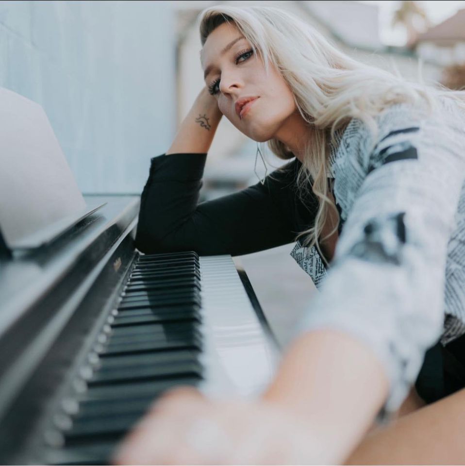 Hannah Brooks Live @ Painkillers Pub, PainKillers Pub & Grub, Rocklin ...