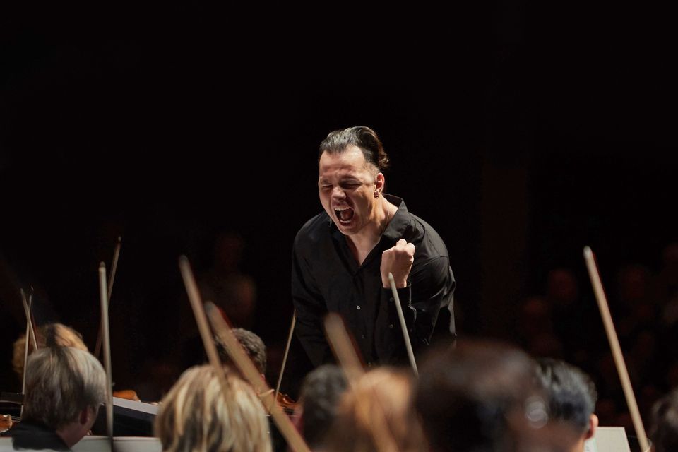 Teodor Currentzis, SWR Symphonieorchester, Philharmonie Essen, 16 ...