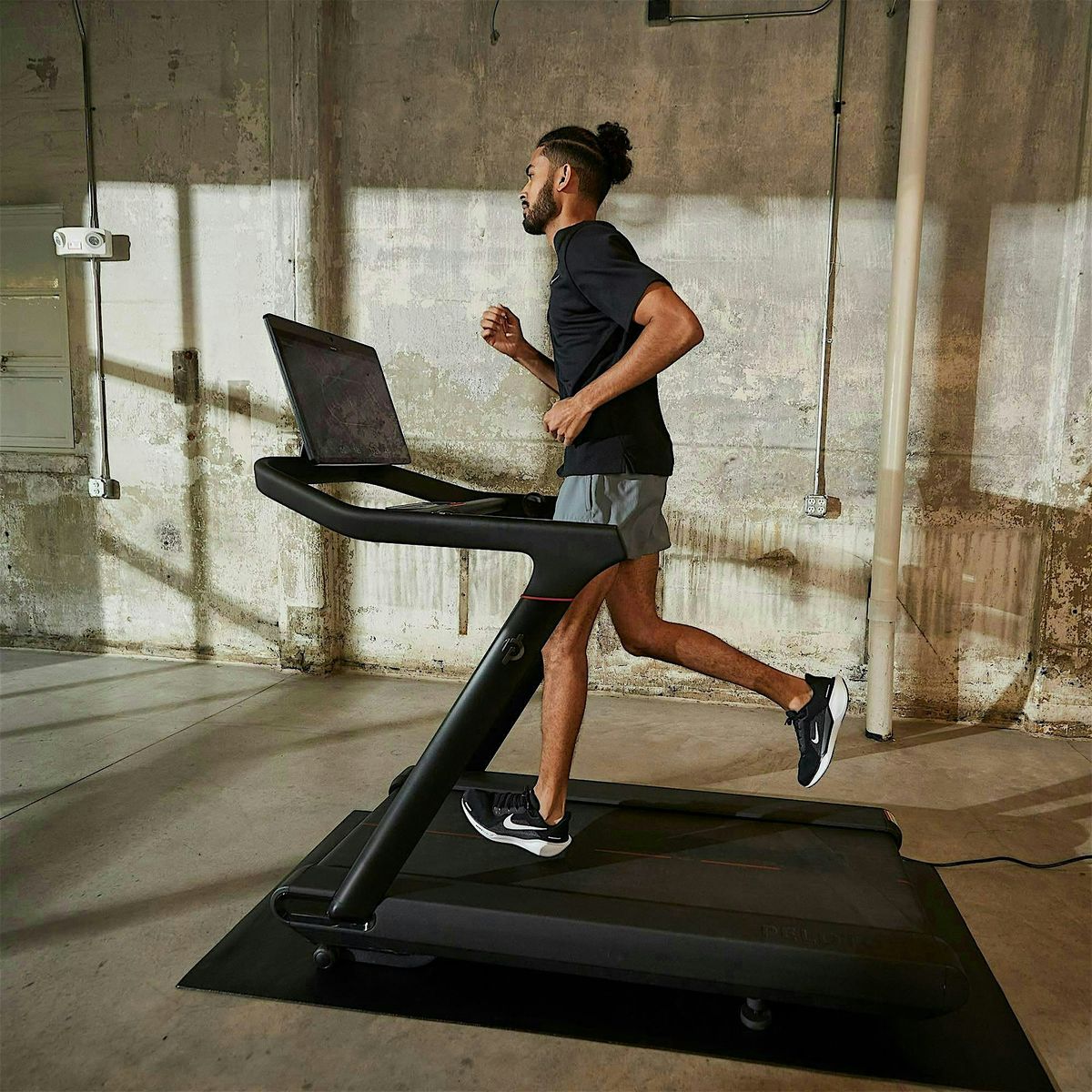 HYROX x Dicks House of Sport Workout, Baybrook Mall Power Center ...