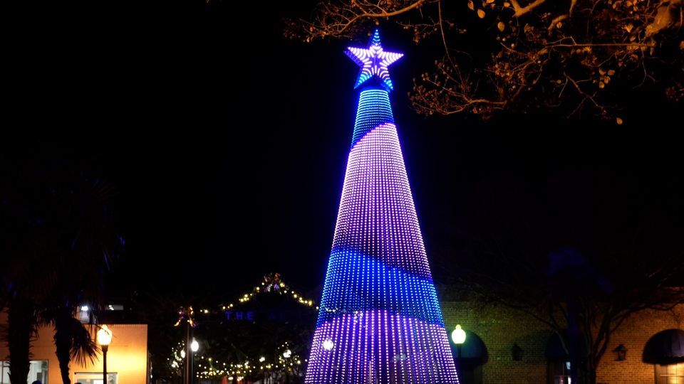 Downtown Tree Lighting, Newberry St Fountain., Aiken, 2 December 2022
