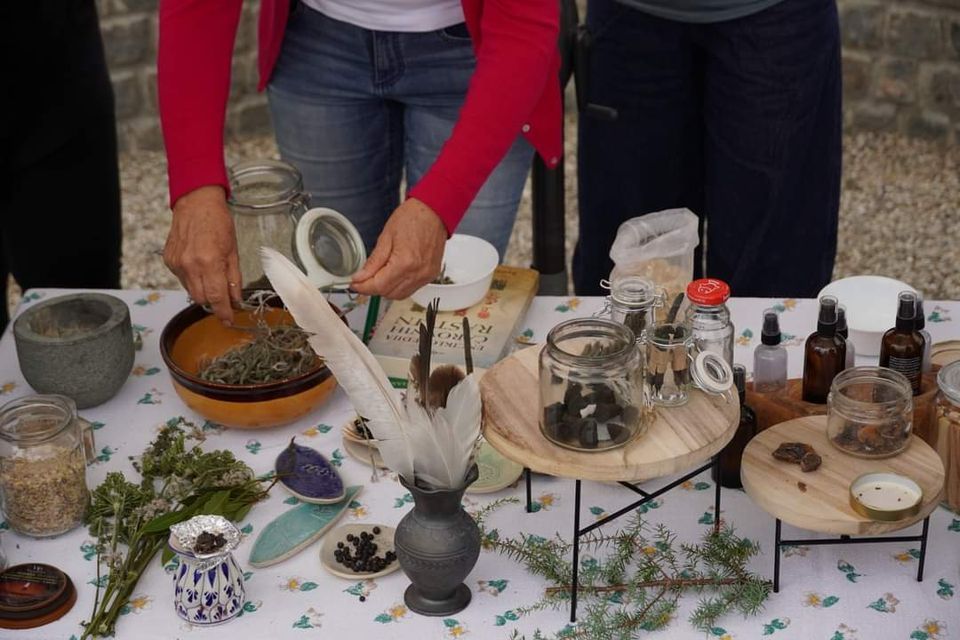 KADILA in skrivnostni RITUALI KADILJENJA (delavnica izdelave kadilnih ...