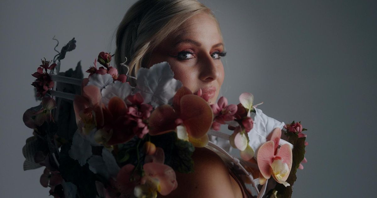 Emily Merrell - Singer / Songwriter, Gallivan Center, Salt Lake City ...