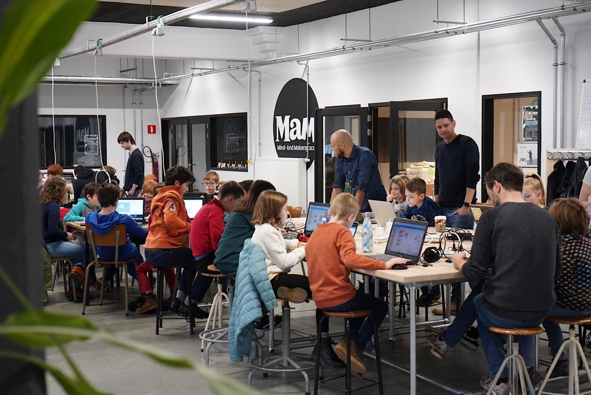 CoderDojo Brugge MaM - 26/11/2022, Howest Mind- and Makerspace, 1, 8200 ...