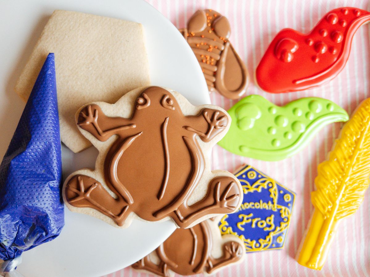 Magical Trolley Sweets: Cookie Decorating Class, Cool Beans Café ...