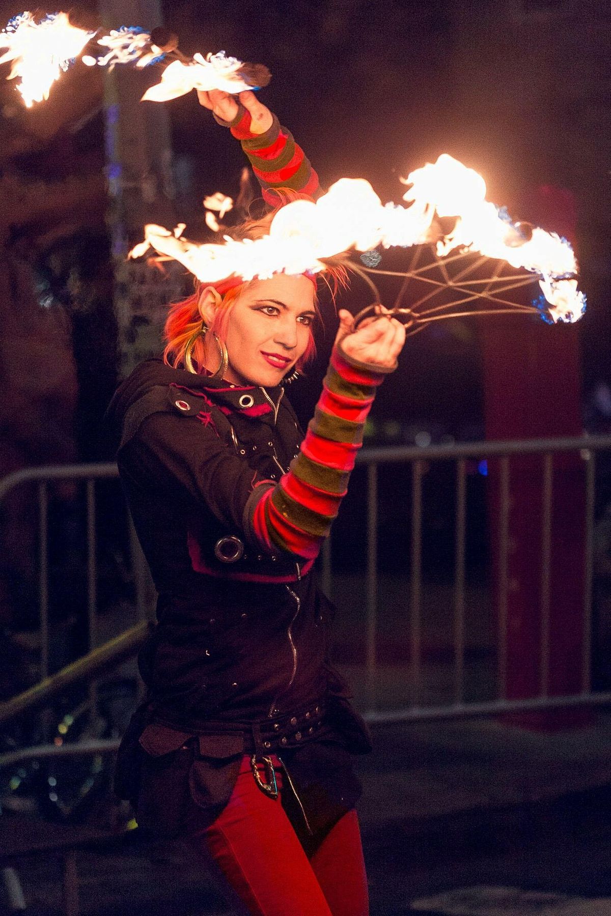 Beginner Fire fans, Basic moves series, Liminal Space NYC, Queens, 29 March to 31 May