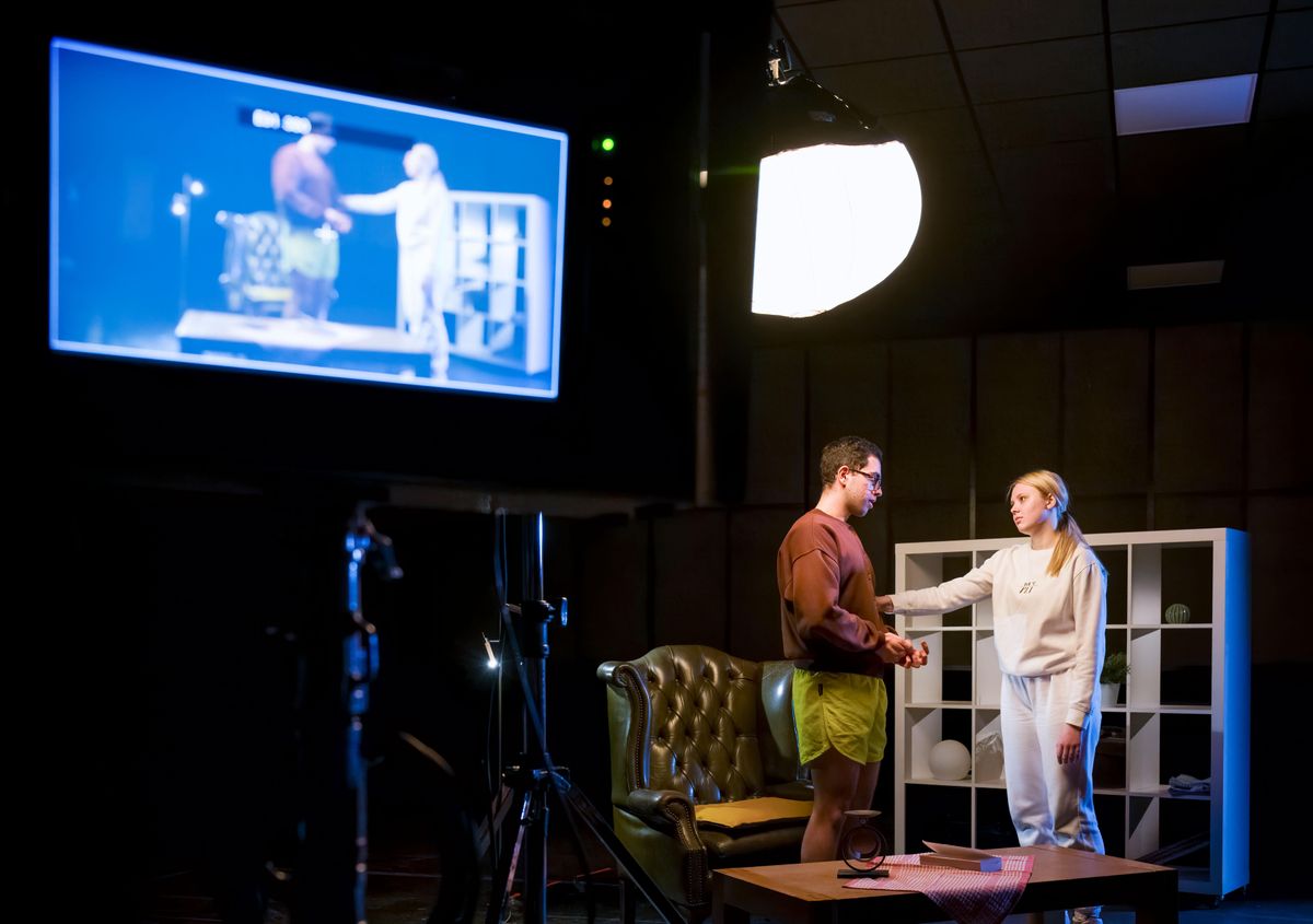 Chelping with Cecilia Knapp & Rommi Smith, The Leeds Library, 17 ...