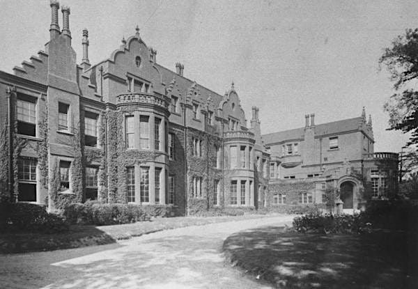 Jewish History Walking Tour of Tottenham (additional tour), Costa ...