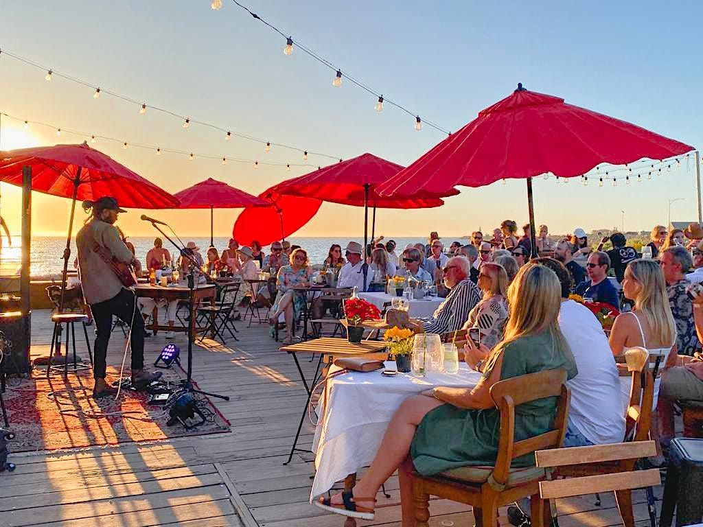 Moriori Blues Seaside Soirée at Kelp Bar with Black Robin, Kidogo ...