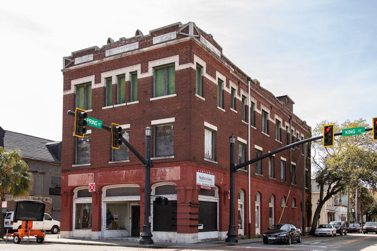 Read Brothers Building Hard Hat Tour, Read Brothers Building ...