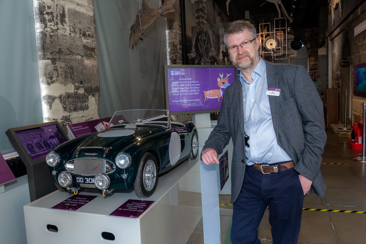 Cars For Speed and Glamour - the Story of the Donald Healey Motor ...