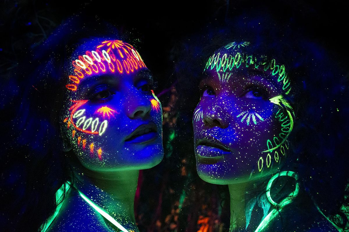 NEON NAKED LIFE DRAWING | BOXPARK | SHOREDITCH, BOXPARK Shoreditch ...