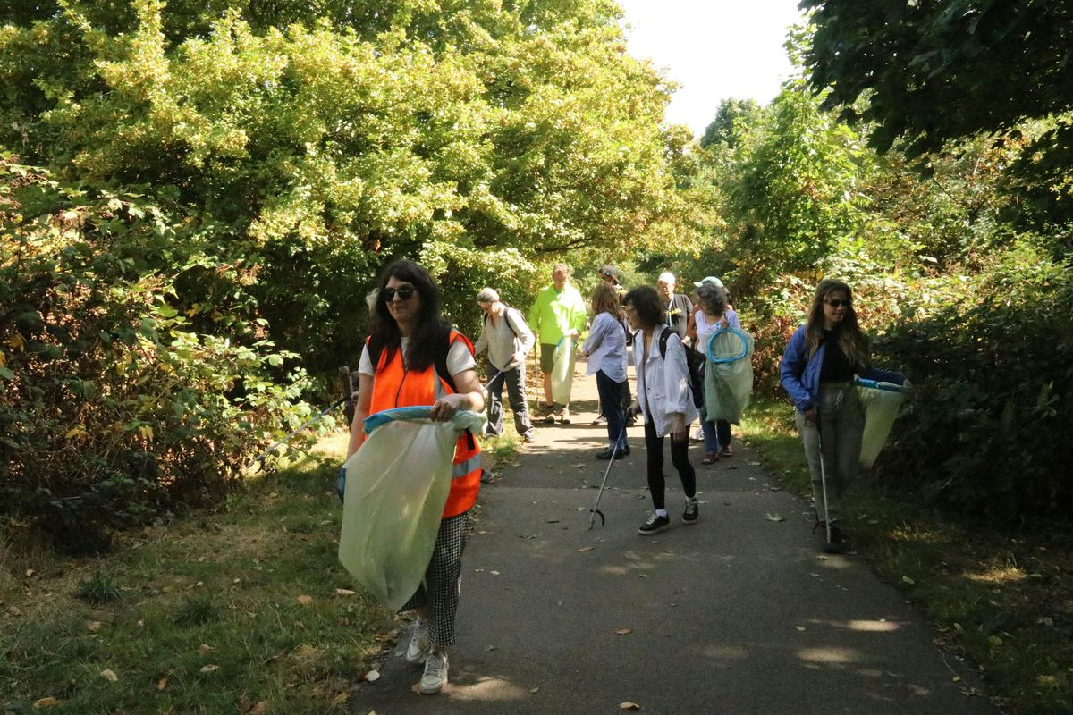 Litter pick at the Welsh Harp (Brent Reservoir), Phoenix Canoe Club ...