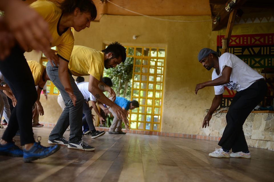 Lezione di Capoeira Angola con Mestre Boca do Rio, Sghetto Club ...