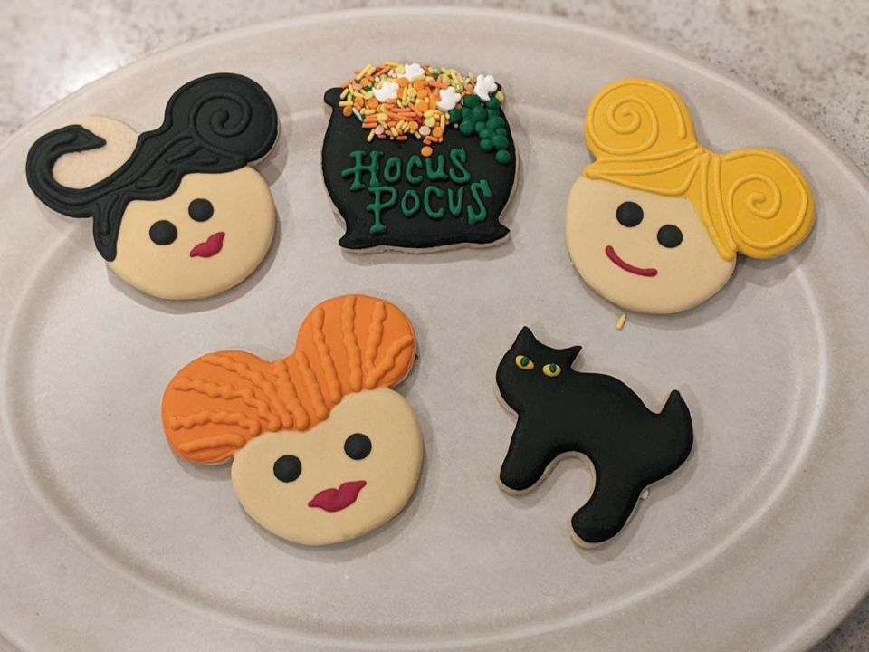 Kids Hocus Pocus Cookie Decorating Class, Stone Oven Bakery Cafe on Lee Rd., Cleveland Heights ...