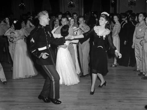 WW2 DANCE EVENING, Whitewebbs Museum of Transport, Enfield, 29 October 2022