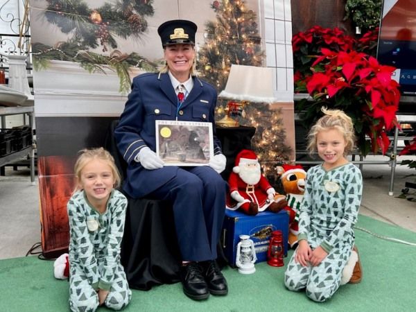 The Polar Express in Pajamas, Miller Plant Farm, York, 26 November 2022