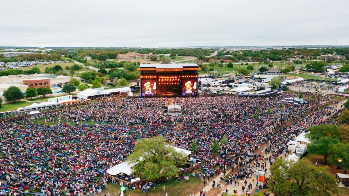 Parking Two Step Inn Festival - Sunday - with Chris Stapleton, the Red ...